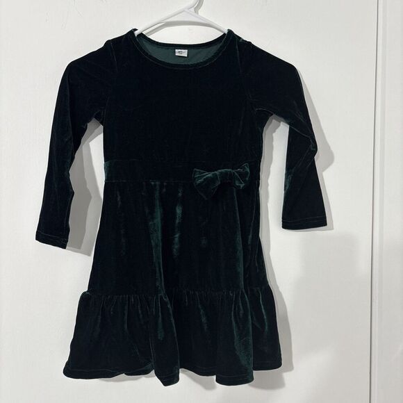 Unbranded | Dresses | Girls Green Velvet Dress Bow Ruffled New | Poshmark
